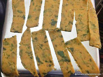 Freshly Baked Methi Crackers - The Mad Scientists Kitchen