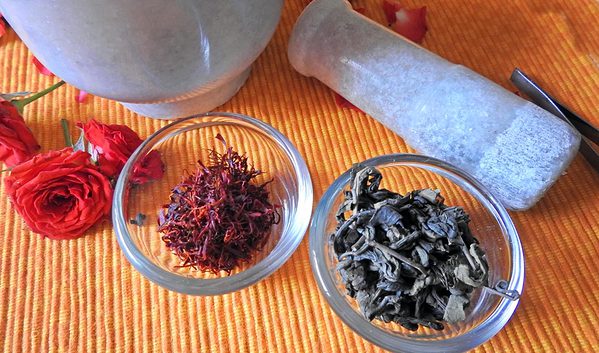 Kashmiri Kahwa, Kashmiri Tea Recipe